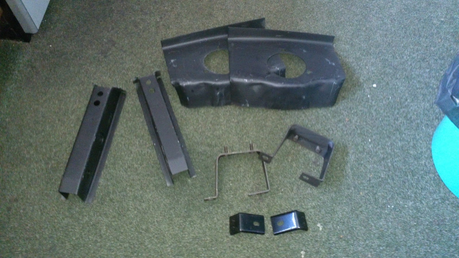 Ford Capri mk3 2.0 Restoration: The rear axle is stripped down and ...